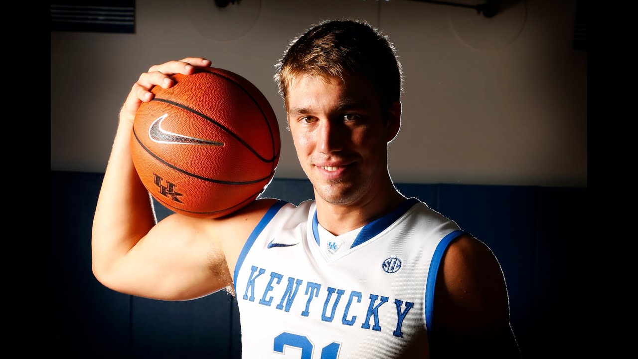 Kentucky guard Tod Lanter - YouTube