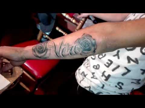 Tatuando 😁🌹 - YouTube