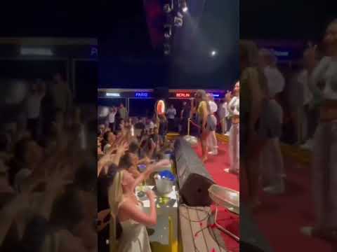 hande unsal sahneye çıkıyor!