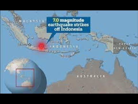 7 0 magnitude earthquakes shakes Indonesia's main island - YouTube