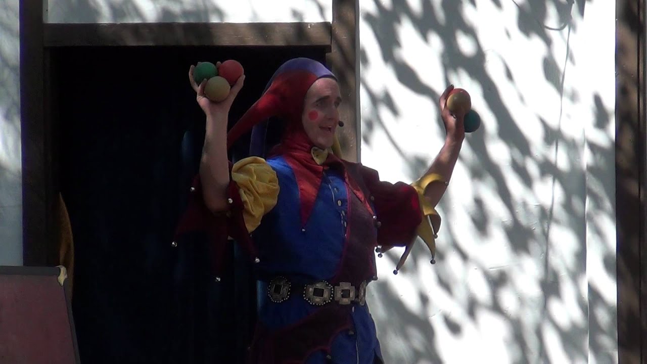 Juggler at 2011 Texas Renaissance Festival - YouTube