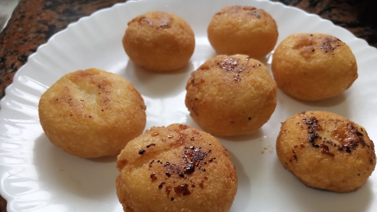 Odisha ka Famous Kakara Recipe | Stuffed coconut Kakara Pitha Recipe ...