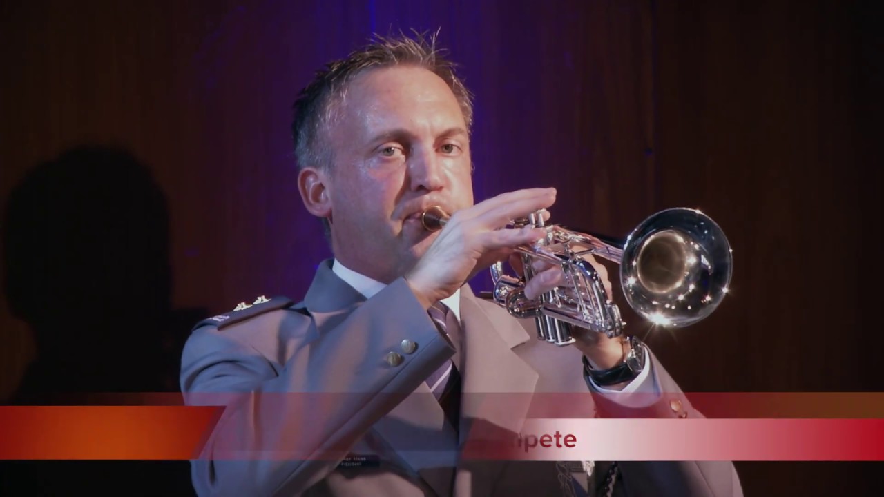 Mitternachtsblues Solist Oliver Hess Trompete - YouTube