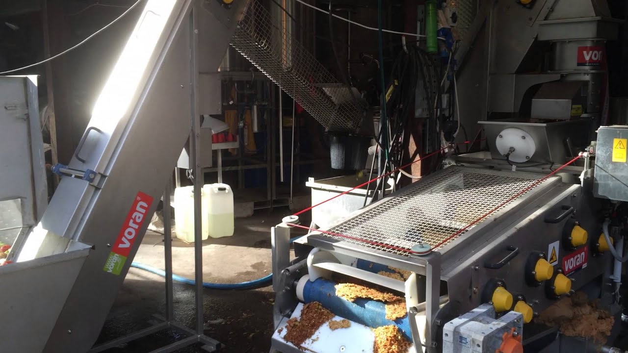 Andy Hallett and Hallets Cider - see his pressing process in action ...