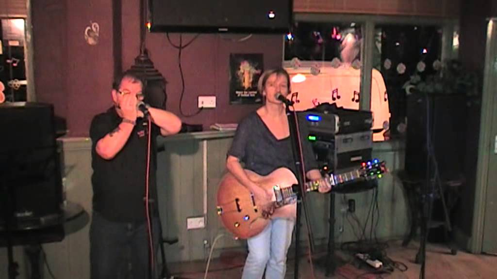 Louise Brent & Steve Parratt Live @ The Velindra - YouTube