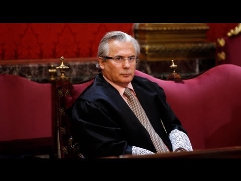 España: el juez Baltasar Garzón, ante el Tribunal Supremo - YouTube