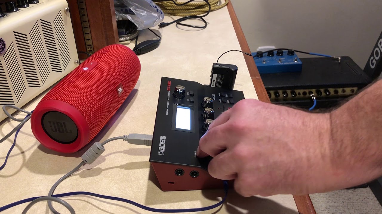 Boss GT-001 Wire free - YouTube