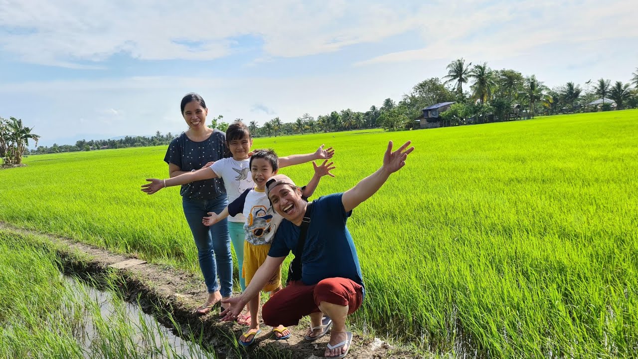 WHEN IN LOLO'S LI'L FARM - YouTube