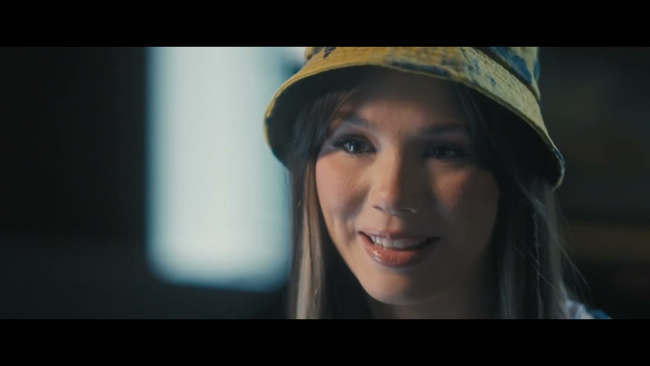 Capitol CMG Signs NBC The Voice Finalist Rachel Mac - YouTube