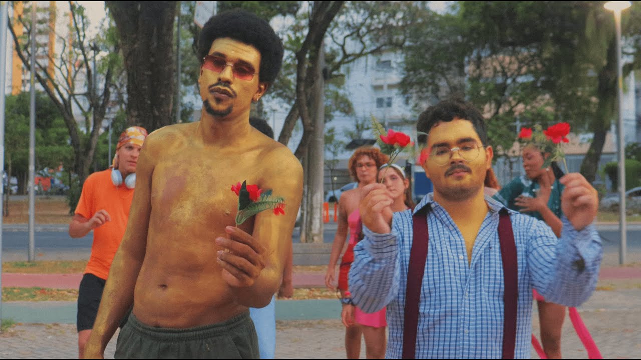 OLHA PRA MIM? - John True & Róque dê Dóque (CLIPE OFICIAL) - YouTube