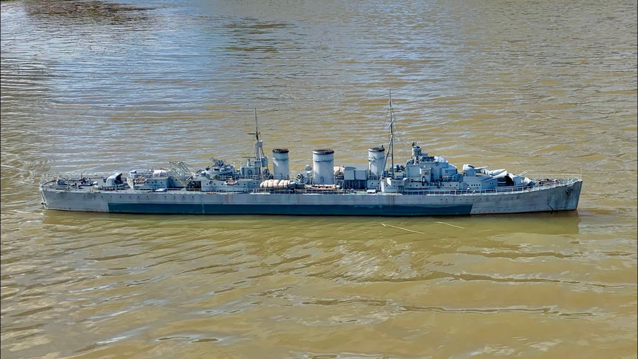 RC boat, HMS Manxman from Deans marine. Full build - YouTube