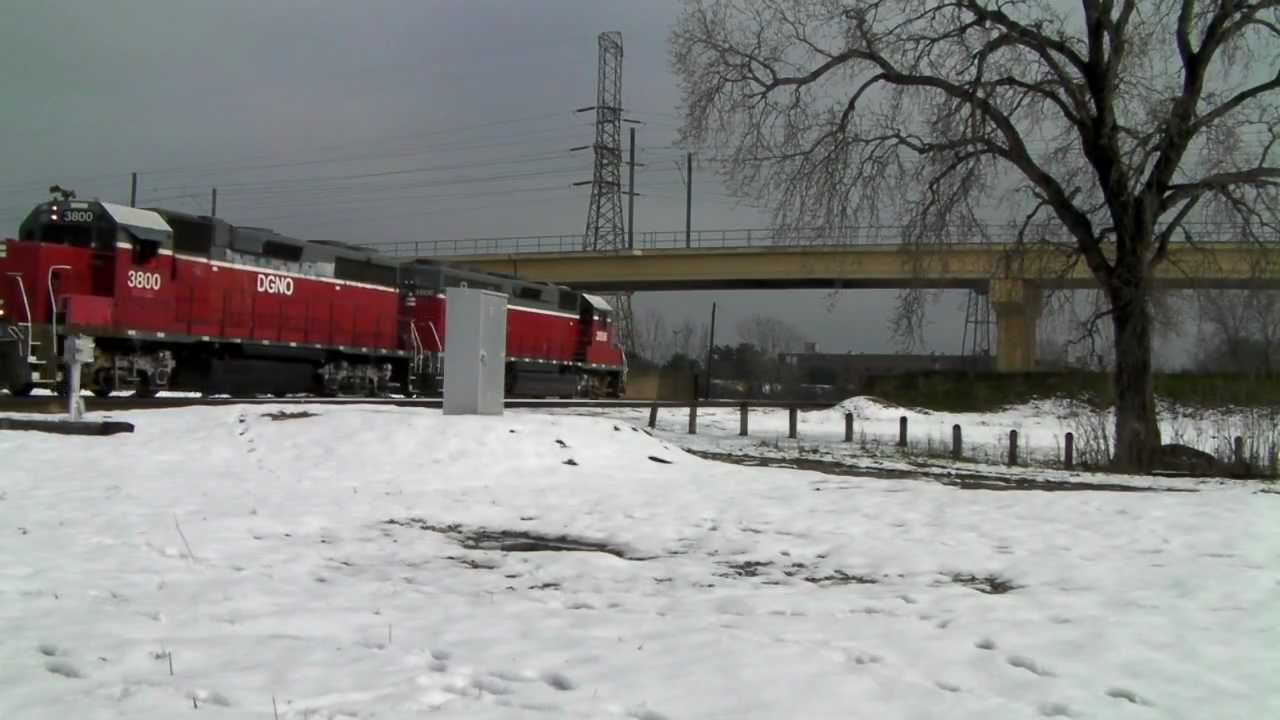 DGNO (3800 & 3806) in the snow at Dallas, Tx. 02/13/2010 © - YouTube