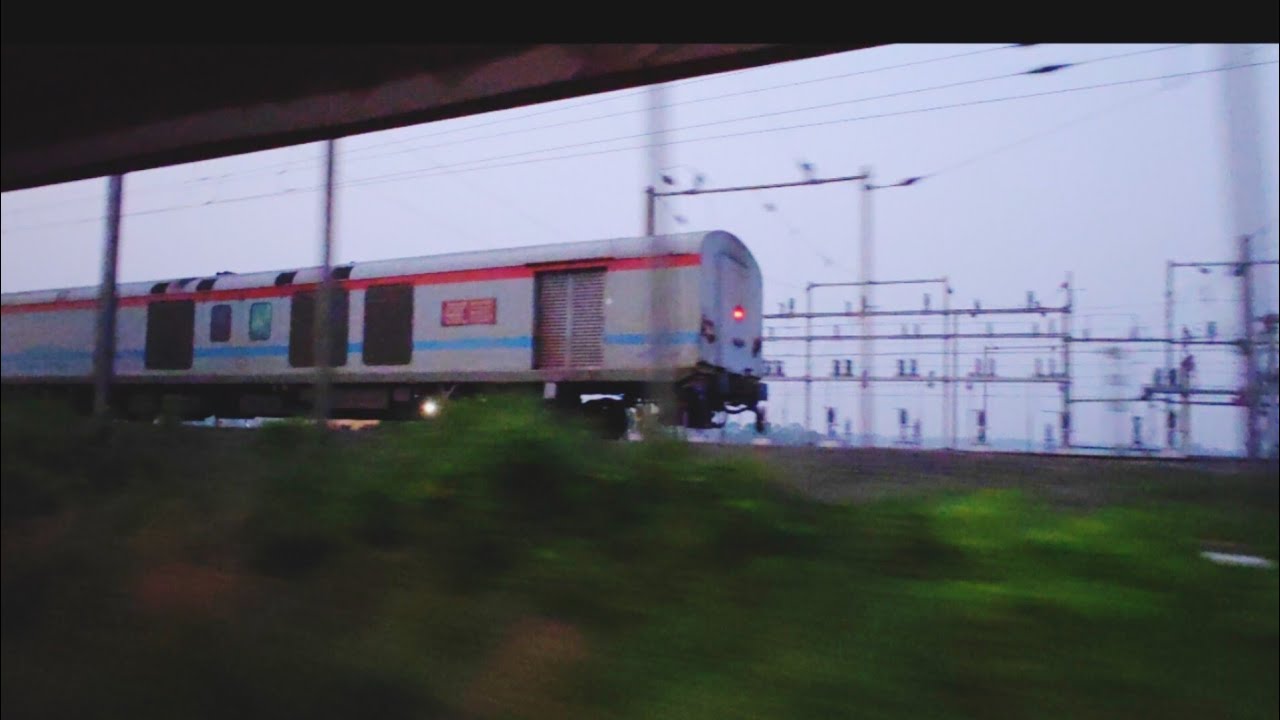 SARAIGHAT EXPRESS(12345) vs INTERCITY EXPRESS (13011) Dangerous ...