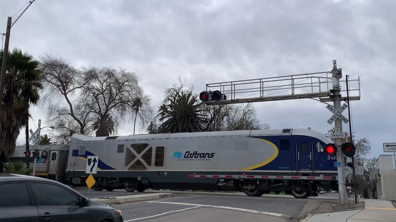 Amtrak California 8307 San Joaquins Train 712 East - S. Lincoln St ...