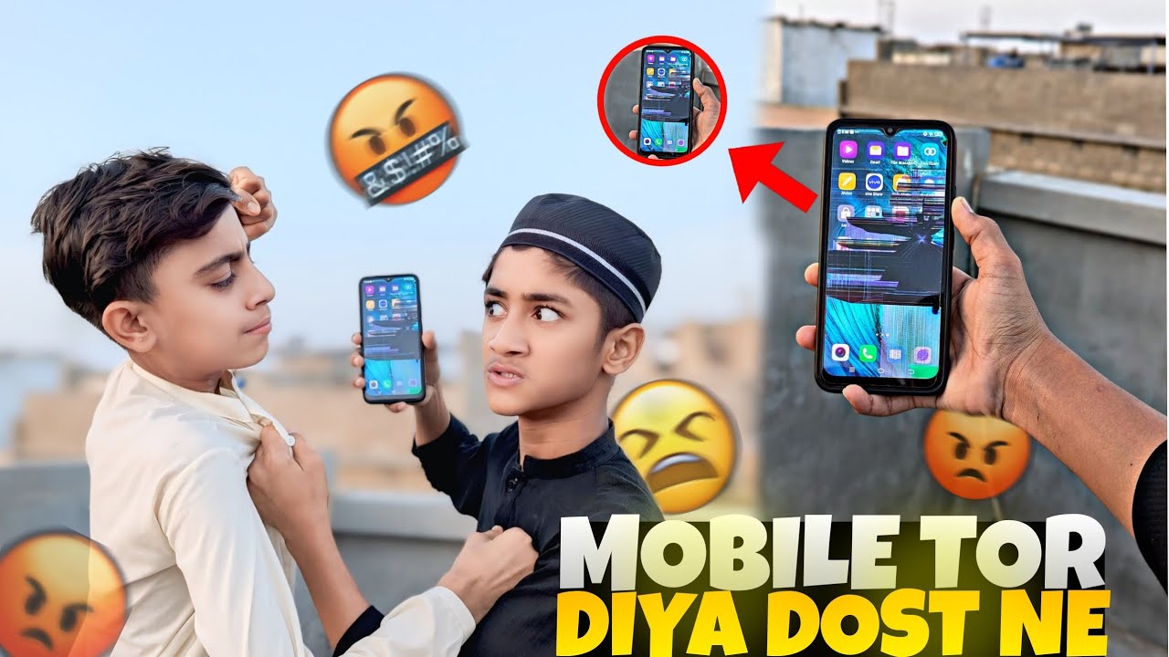 DOST NE MERE MOBILE TOR DIYA😰||PANEL TOOT GAYA MOBILE KA😡 - YouTube