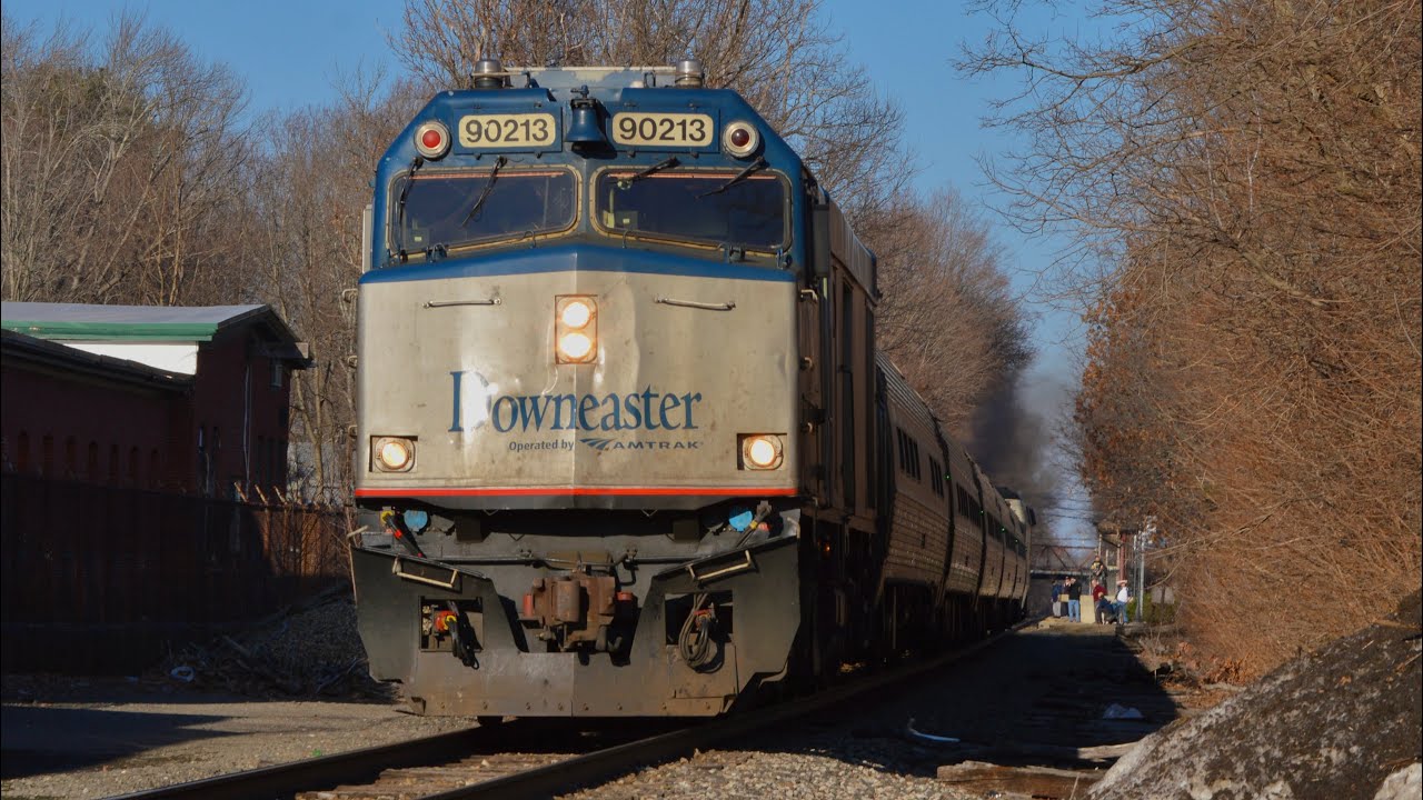 02/10/24 Railfanning with the Railfam! Amtrak Downeaster 696 in Exeter ...