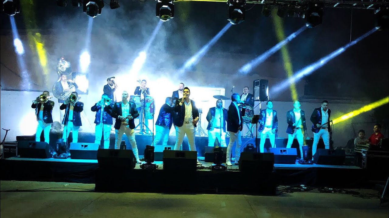 La Décima Banda | popurrí de cumbias En vivo 2019 - YouTube