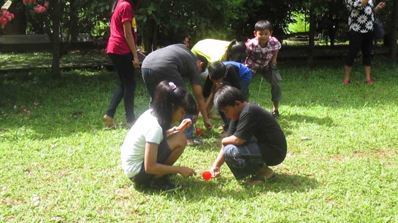 Game Memindahkan Bola Dengan Sumpit - YouTube