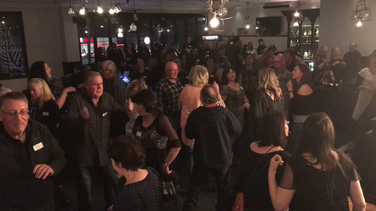 Auckland Singles - Party 3 - YouTube