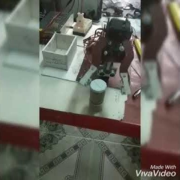 The Robot Arm using Holtek HT32F52352 - YouTube