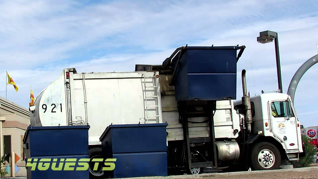 Peterbilt Garbage Truck Side Loader in Action at Restaurant - YouTube