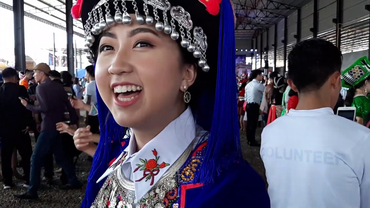 Nkauj Hmoob Mes kas tsiab 30 Hmong Vientiane new year 2019 hnub xaus ...