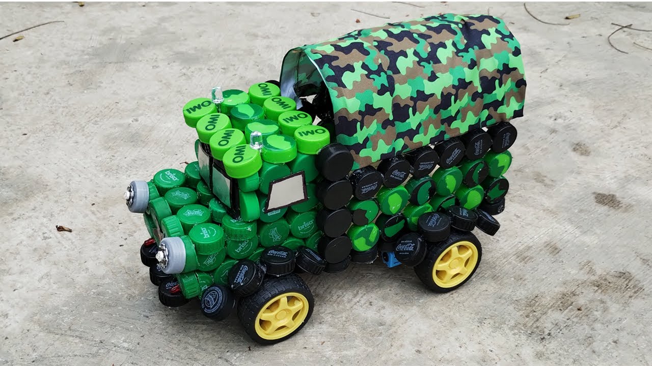 Como hacer Carro Militar con tapas de botella plástica reciclada - YouTube