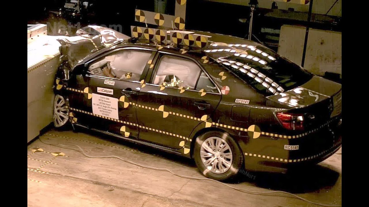 2012 Toyota Camry | Frontal Oblique Offset (35% Overlap, Driver) Crash ...