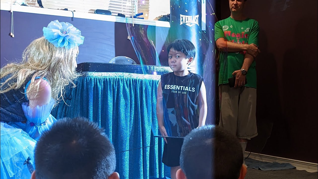 magic bubble show with xavi - YouTube