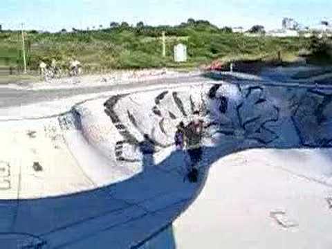 how to skate pools - YouTube