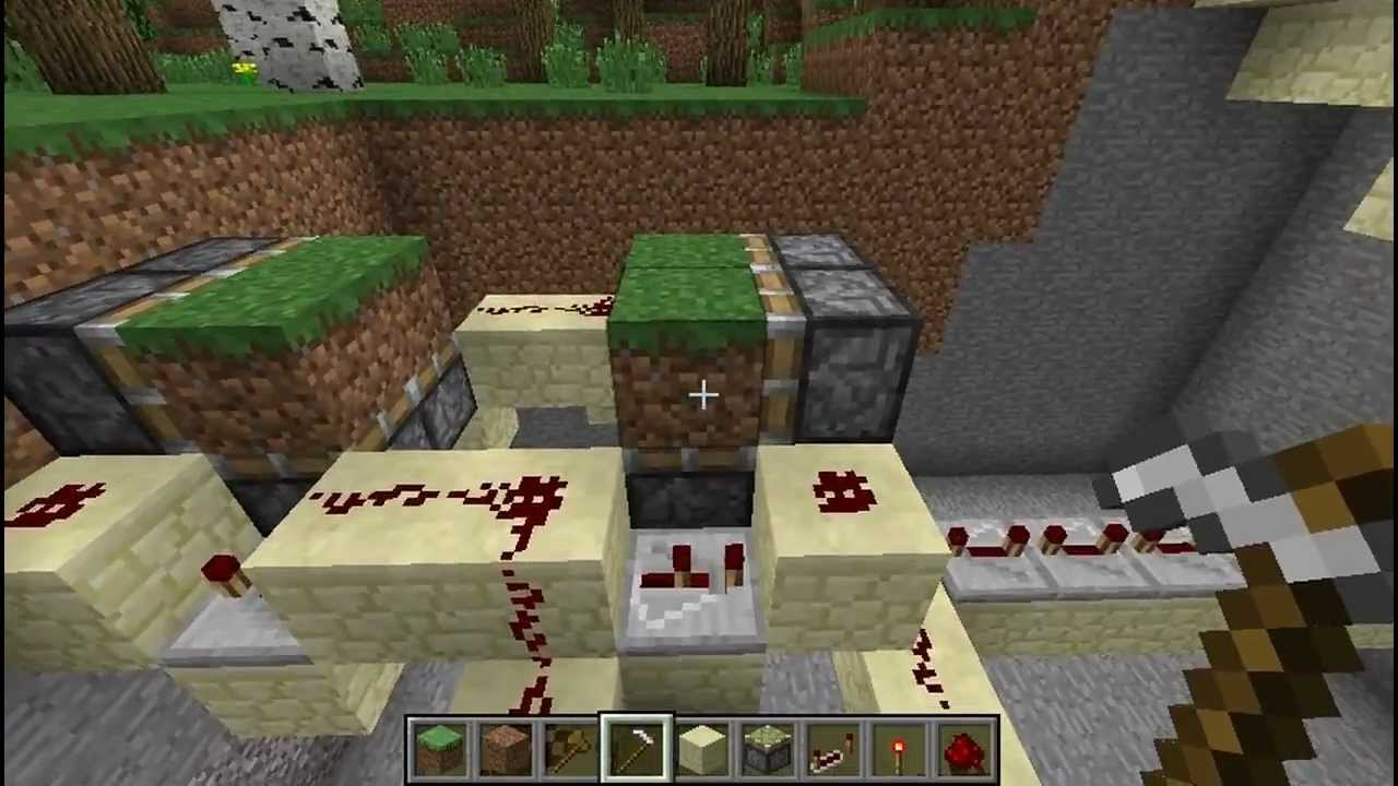 Minecraft - Secret Entrance using BUD Switch and Piston Floor Door - YouTube