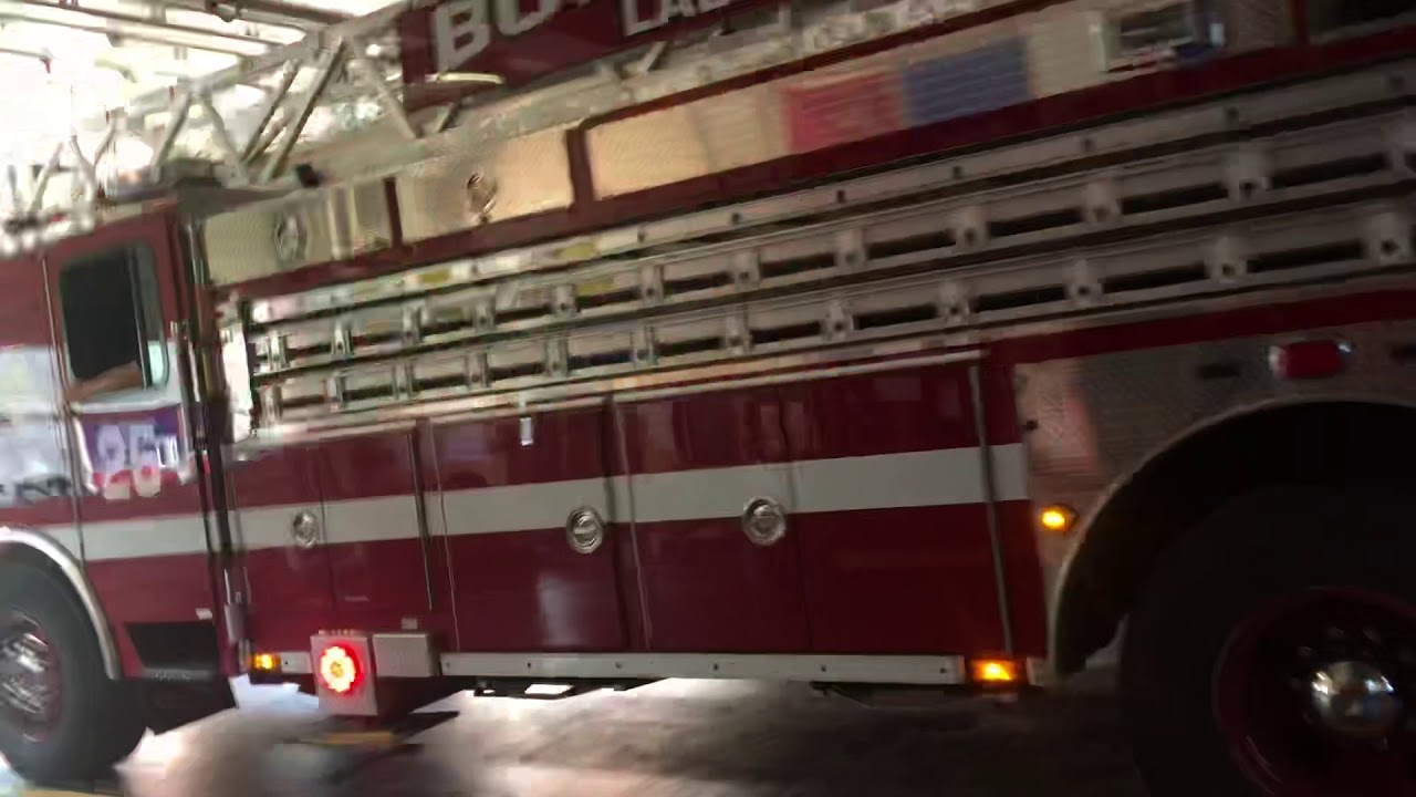 Boston ladder 26 responding - YouTube
