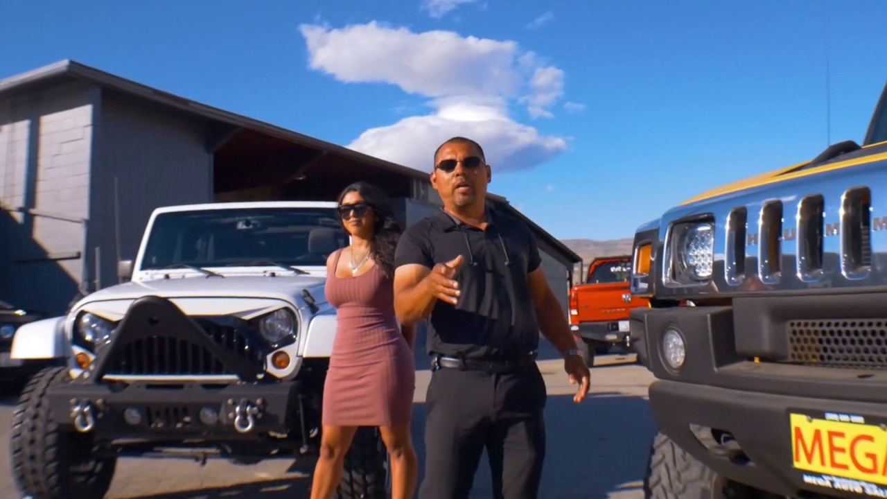 Hummer H2 & Jeep Wrangler - YouTube