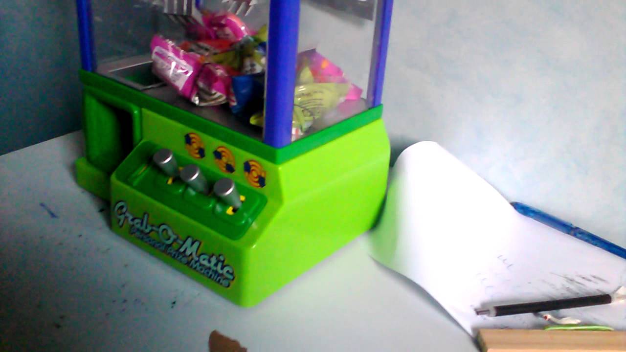 Machine a. bonbon - YouTube