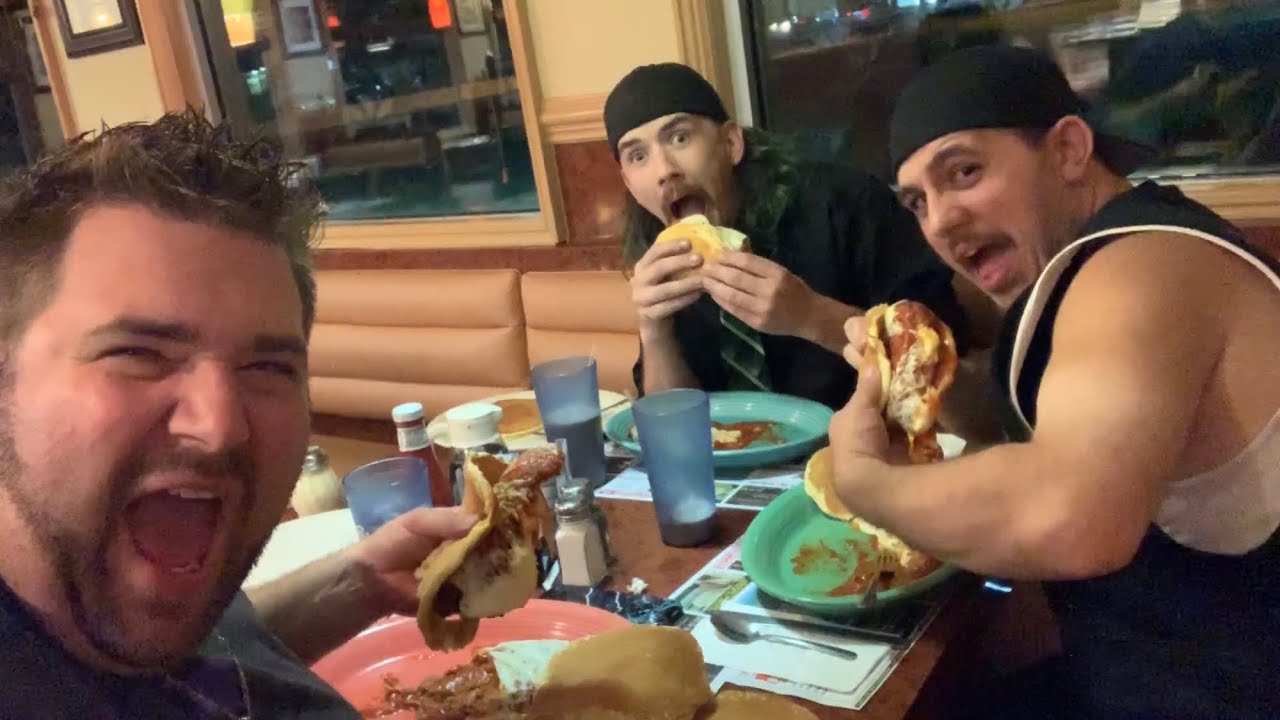 Cringey Guys Wilding Out In Restaurant! CHICKEN PARM PANCAKES! - YouTube