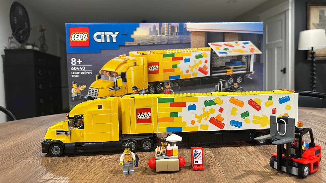 Lego Delivery Truck Build - YouTube