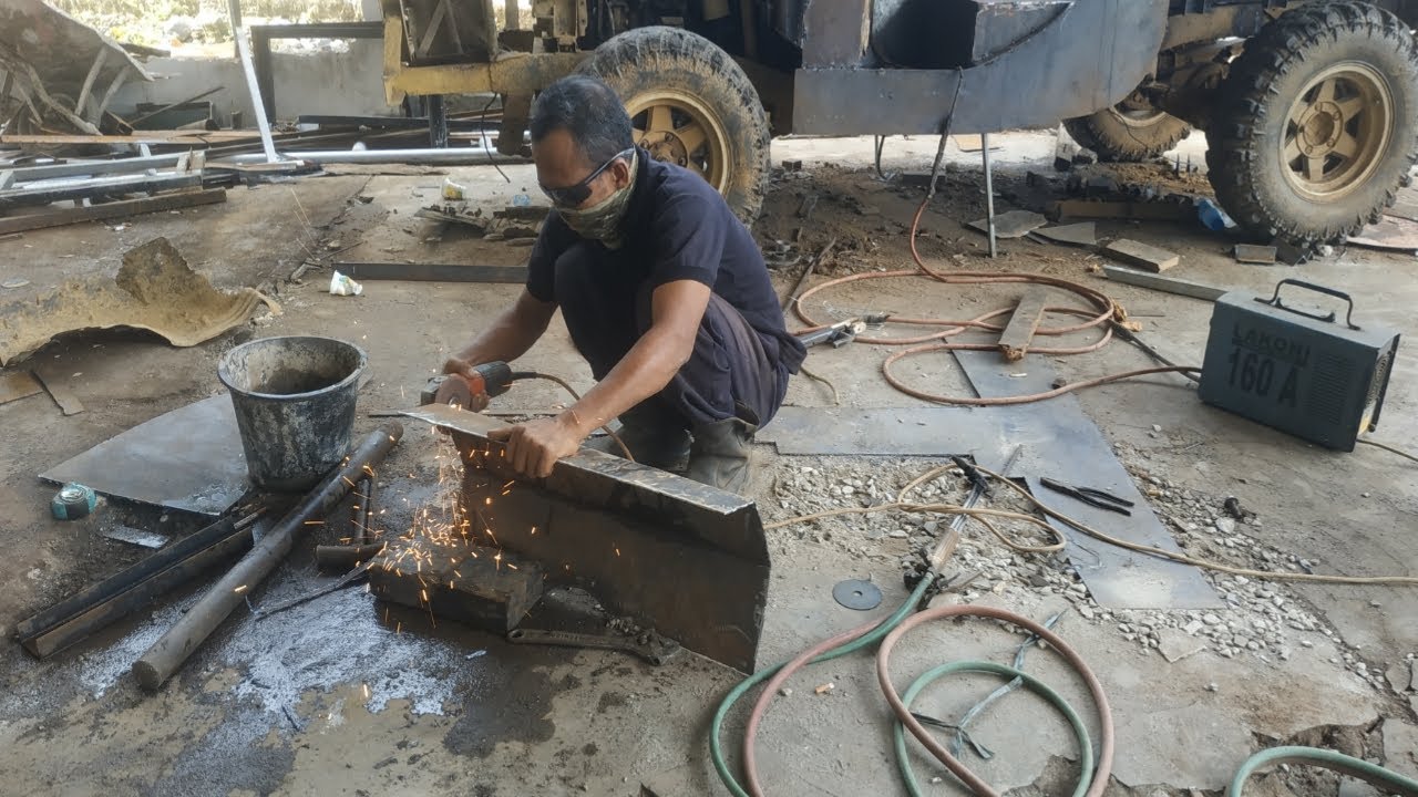 Car fender welding - YouTube