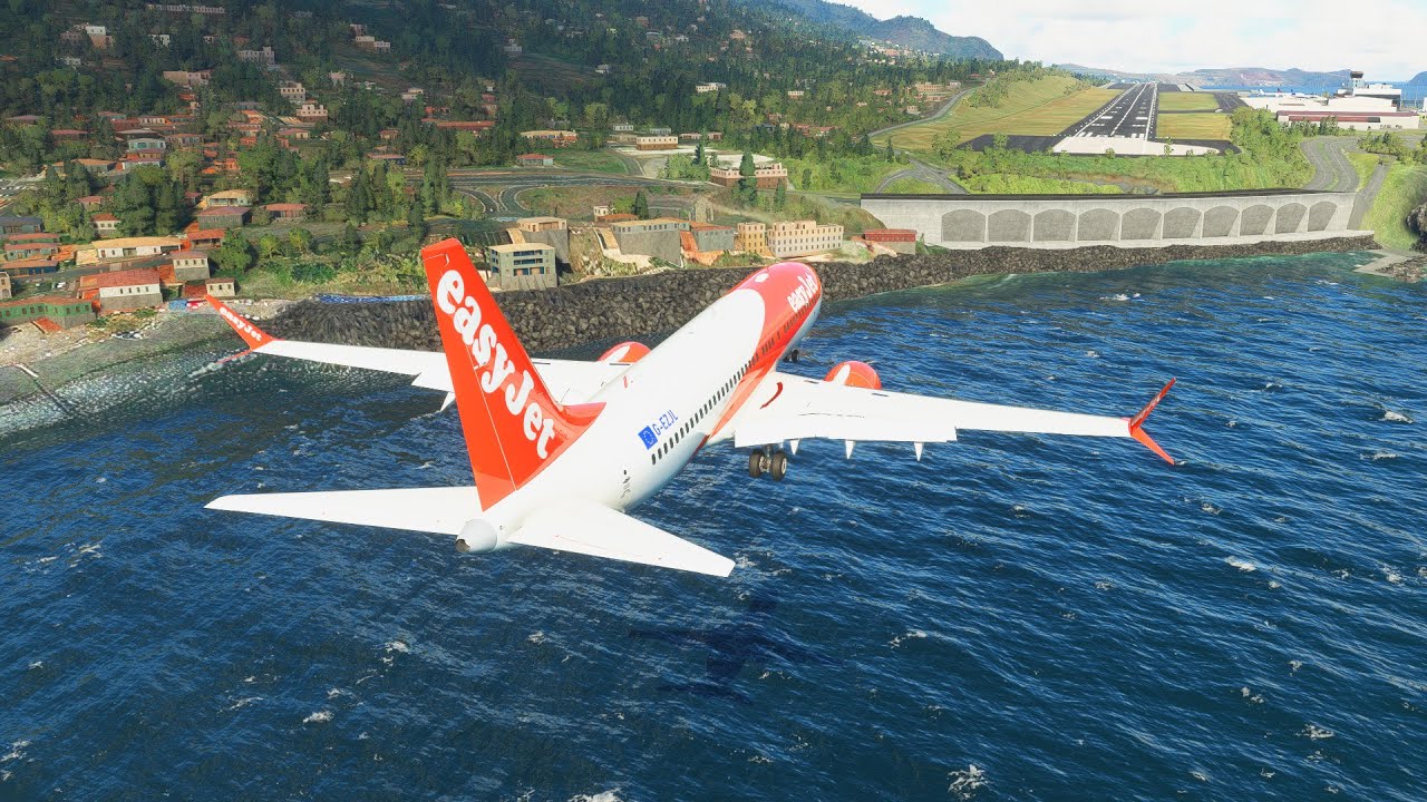 Perfect Landing Boeing 737 Max EasyJet at Madeira Aiport MFS2020 - YouTube