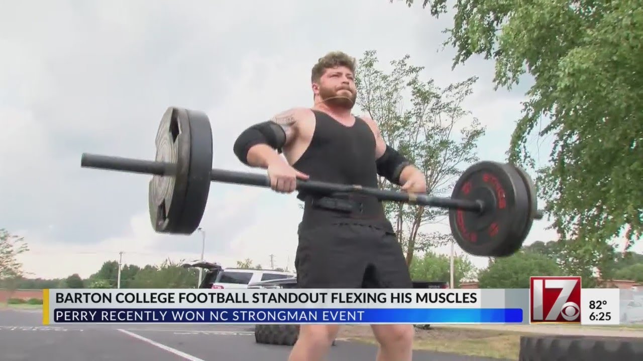 Barton College football standout flexing his muscles - YouTube