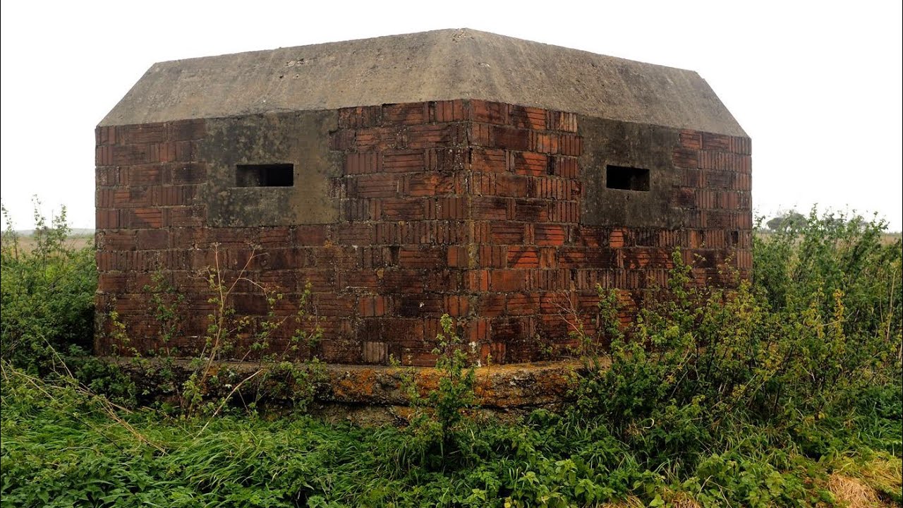 *Quick* Abandoned Pill Box Explore (WW2) - YouTube