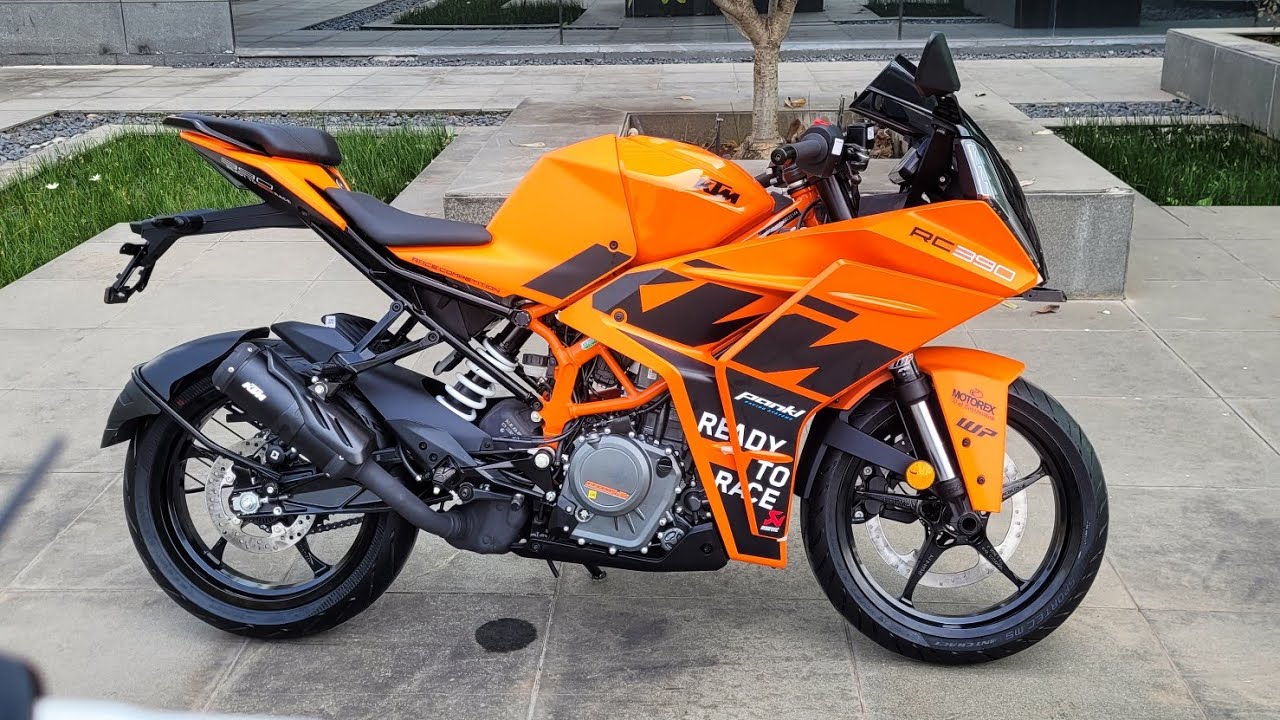 KTM RC 390 Moto GP Edition 🔥 First Ride Review | BikerDaadLife - YouTube