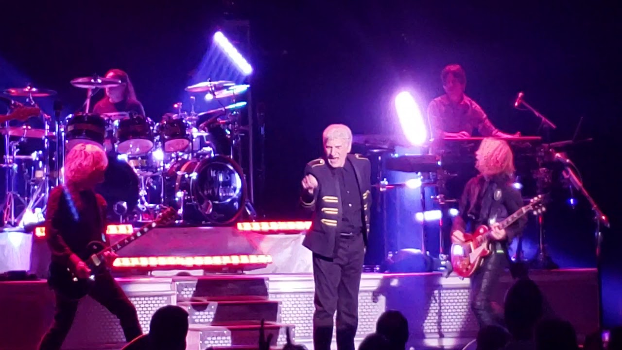 Dennis DeYoung, Jimmy Leahey, August Zadra - YouTube