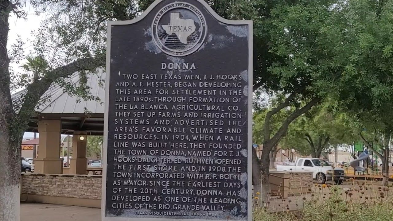 Donna, TX. in the plaza area. - YouTube
