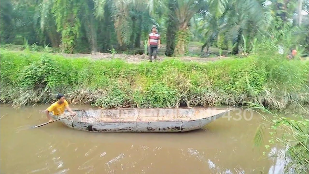 loading sawit... MELANSIR DGN Perahu BESi - YouTube