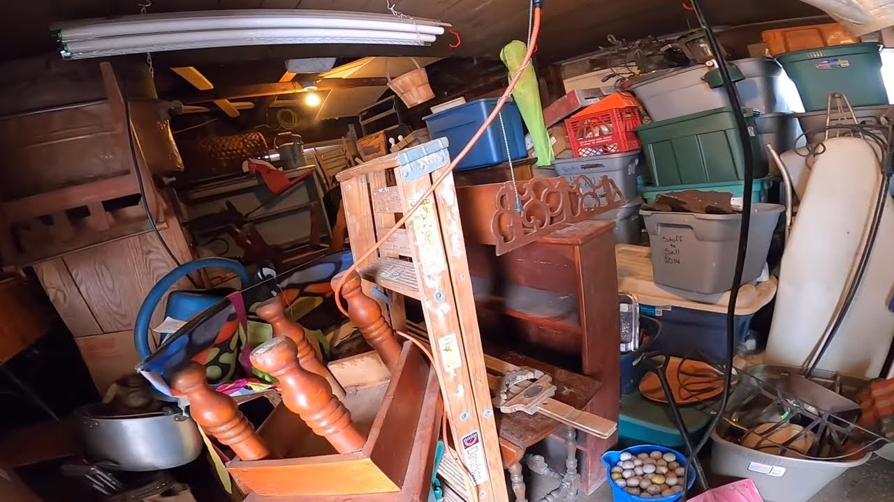 HOARDER HOUSE FULL OF ANTIQUES! - YouTube