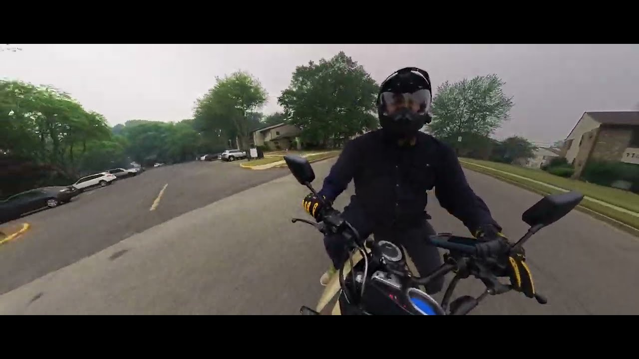 Chill Motorcycle ride through a golf course with the Insta 360 - YouTube