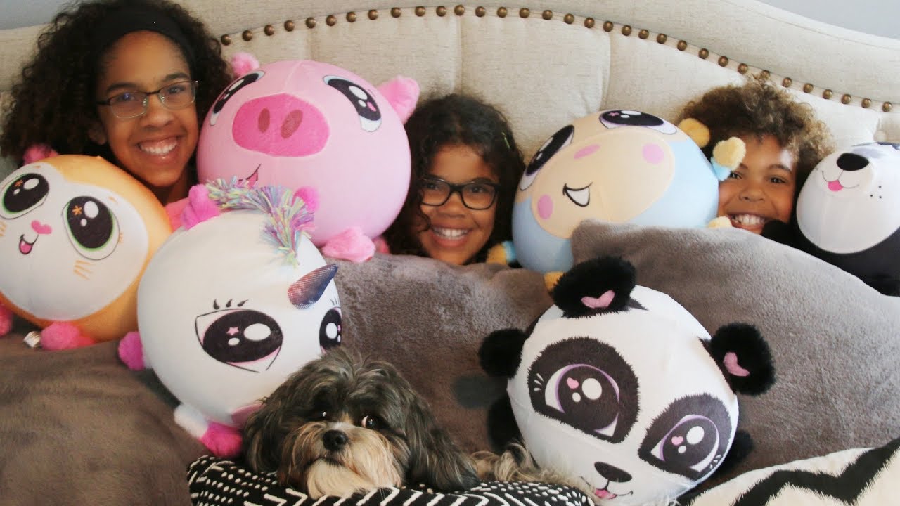 Kids play with and review Fuzzy Wubble Balls - YouTube