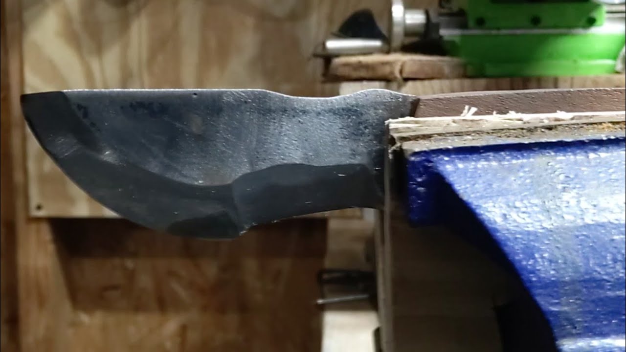 I Built a Tracker Style Knife! - YouTube