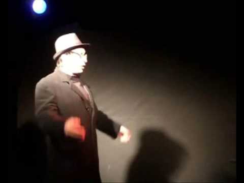 Laurent Simoni dans le duo "Lolo et Gregorio" pour le sketche "Les ...