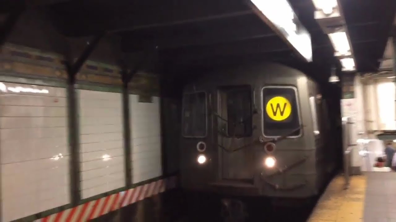R68 W Train Arriving and Departing 14th Street - Union Square - YouTube